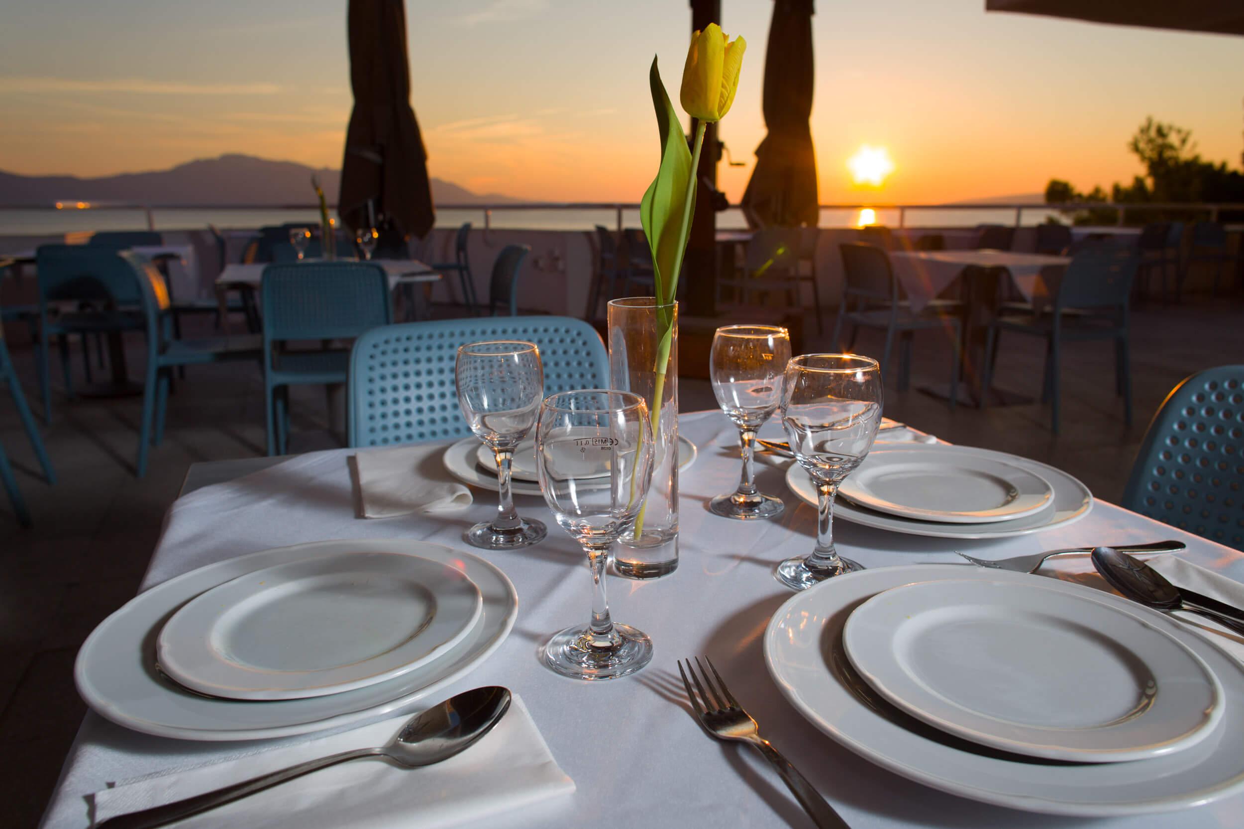 Restorani I Barovi U Hotelu Labineca | Hoteli Jadran